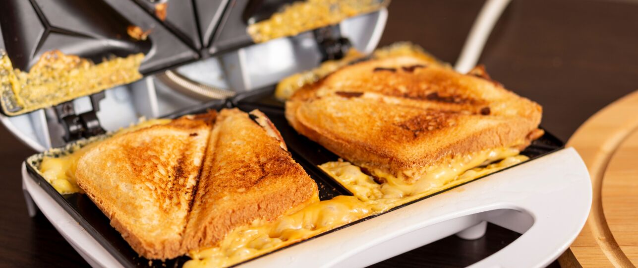 Een tosti-ijzer schoonmaken doe je zo: 5 tips